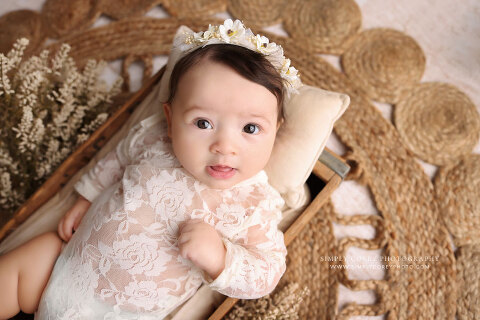 Bremen Baby Photographer | Daisy Six Month Milestone Session